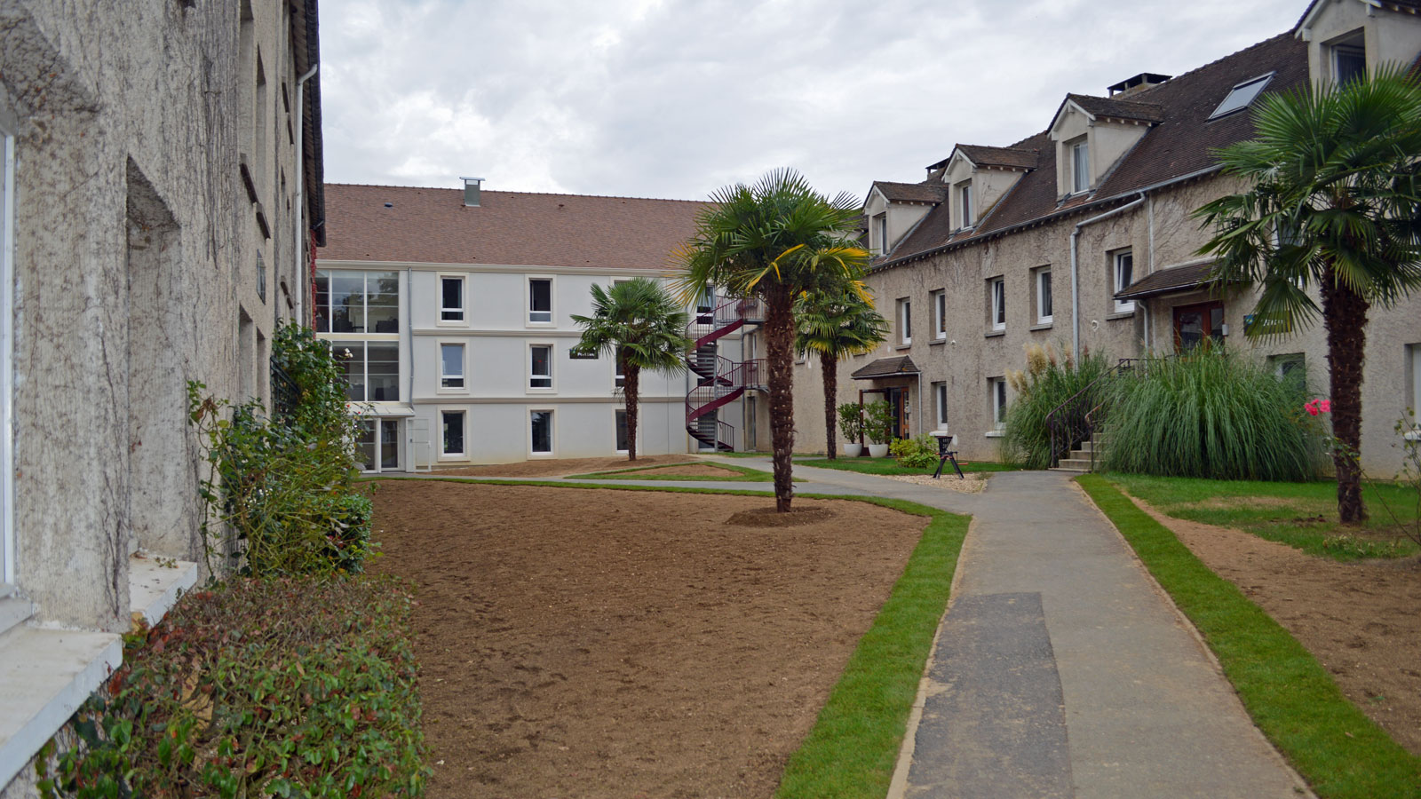 Family Activity Adventure Holidays in Paris at Chateau de Grande Romaine